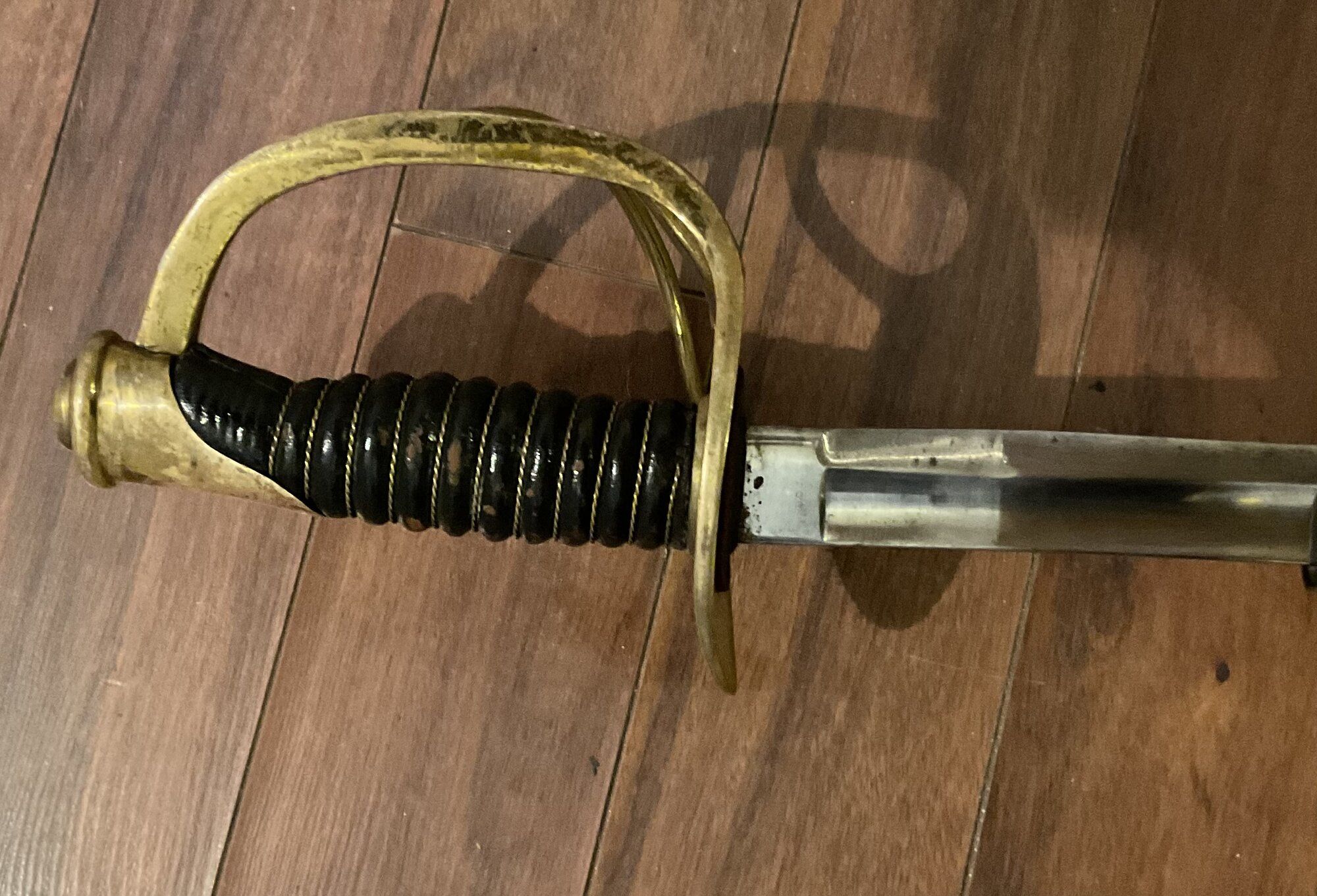 Edged Wpns - Just inherited an 1860 Heavy Calvary saber unmarked except ...