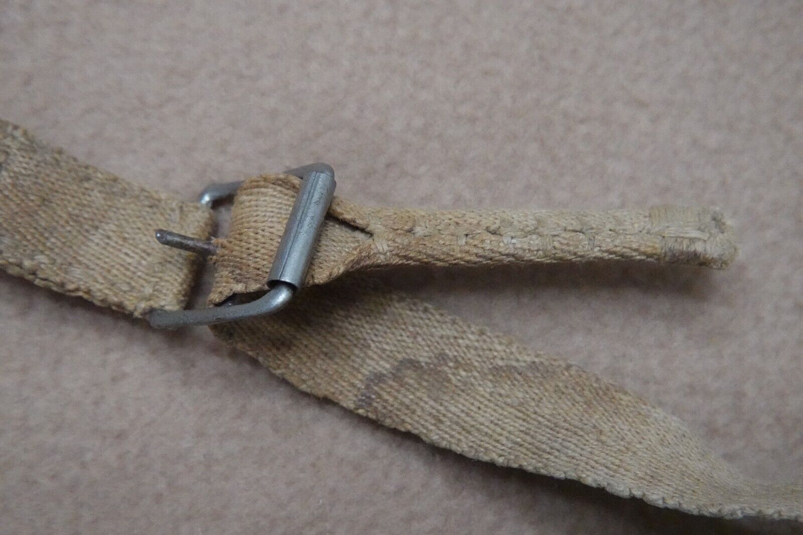 Canteen strap and roller buckle | Ranks, Uniforms, Clothing, & Gear